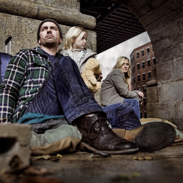 Awake! Magazine, May 2015: Hope for the Homeless and the Poor