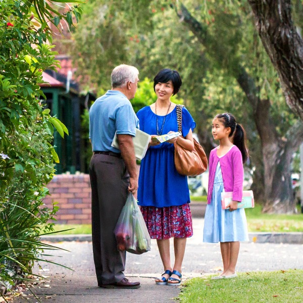 “Ukukhanya Kwenu Akukhanye” Khona Abantu Bazakudumisa UJehova | IsiThala