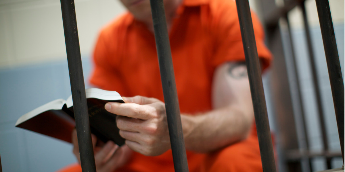 Jehovah’s Witnesses Provide Spiritual Help for Prisoners